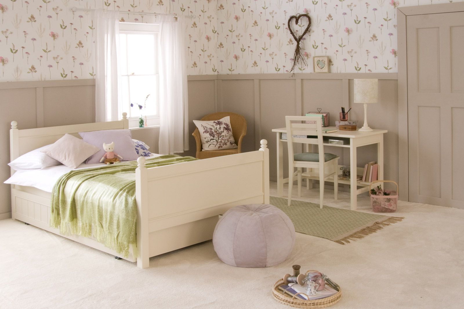 Fargo Small Double Bed (4ft) with Trundle - Ivory White | White small ...